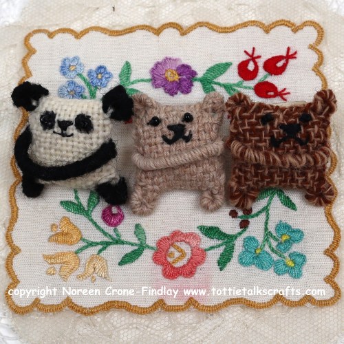 Loom & looms & small loom weaving | Tottie Talks Crafts Blog